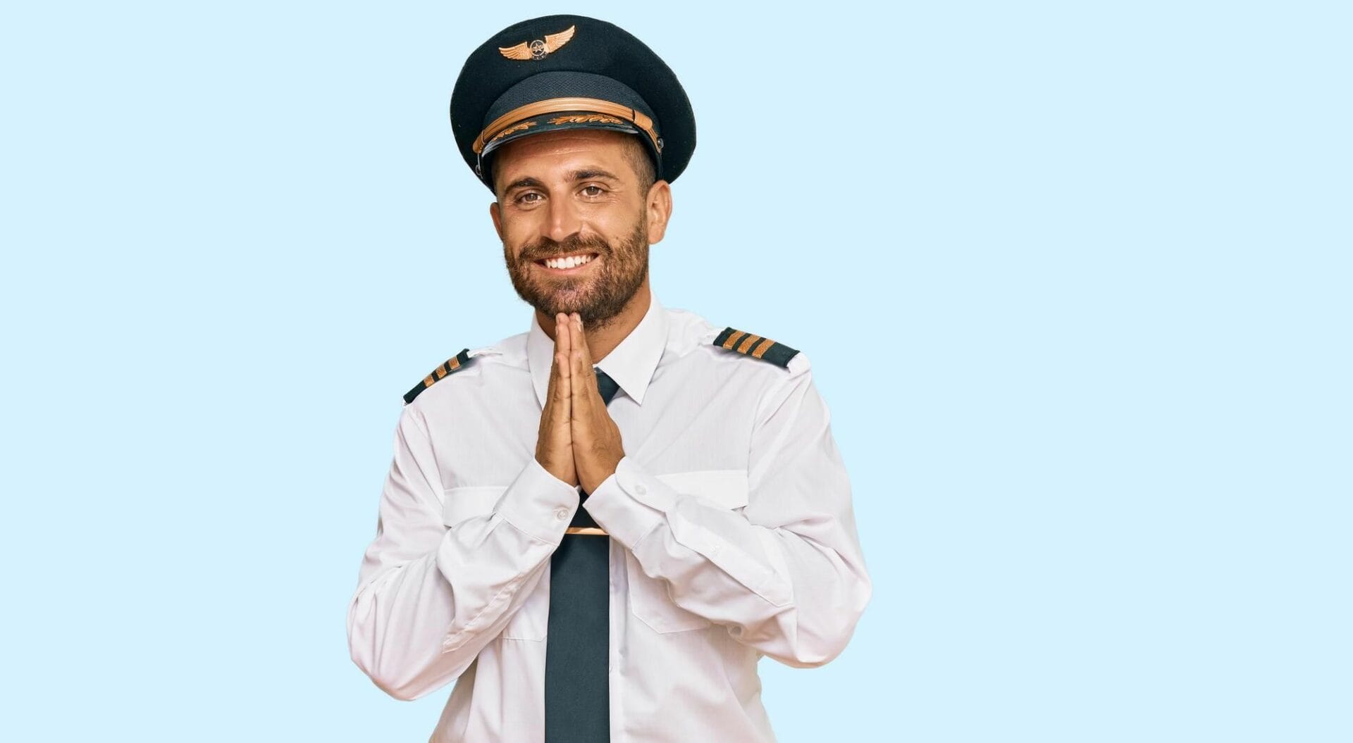 10 Reason Why Captain’s Uniform is White - Indonesia Trusted Ship Agency