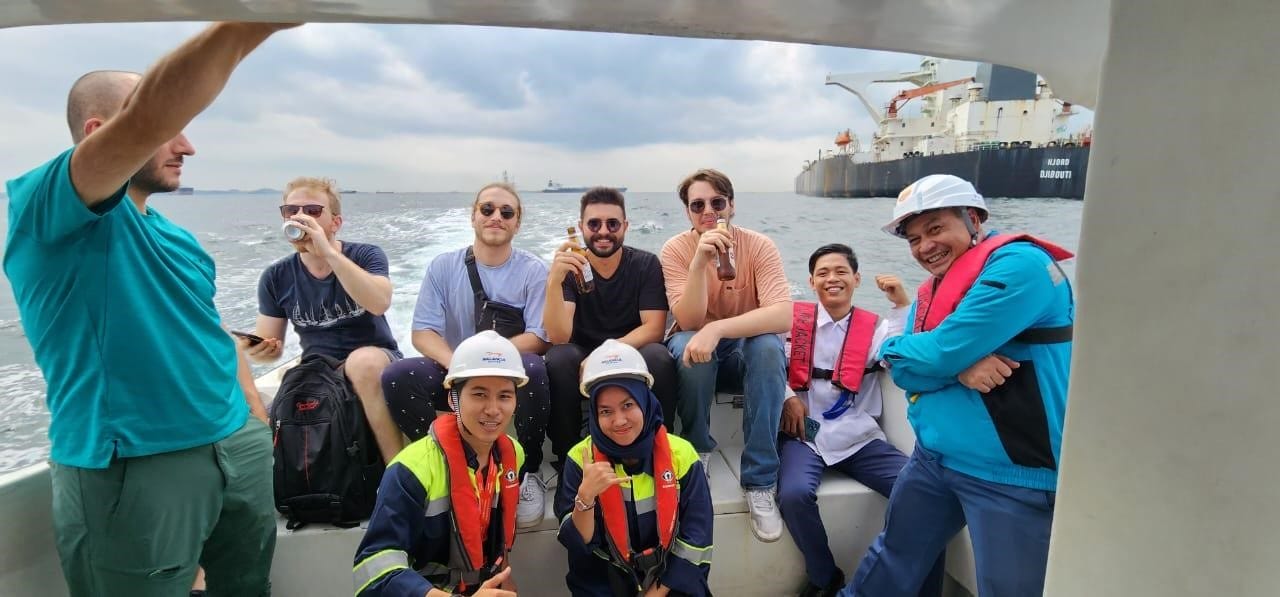 Understanding Crew Change: How Long Does Crew Stay on Ship? - Indonesia ...