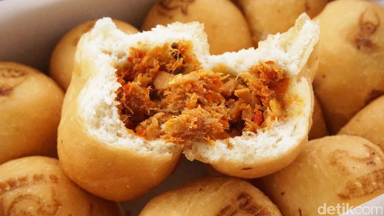 Savory Seafood Souvenirs: A Must-Try Batam Snack - Indonesia Trusted ...