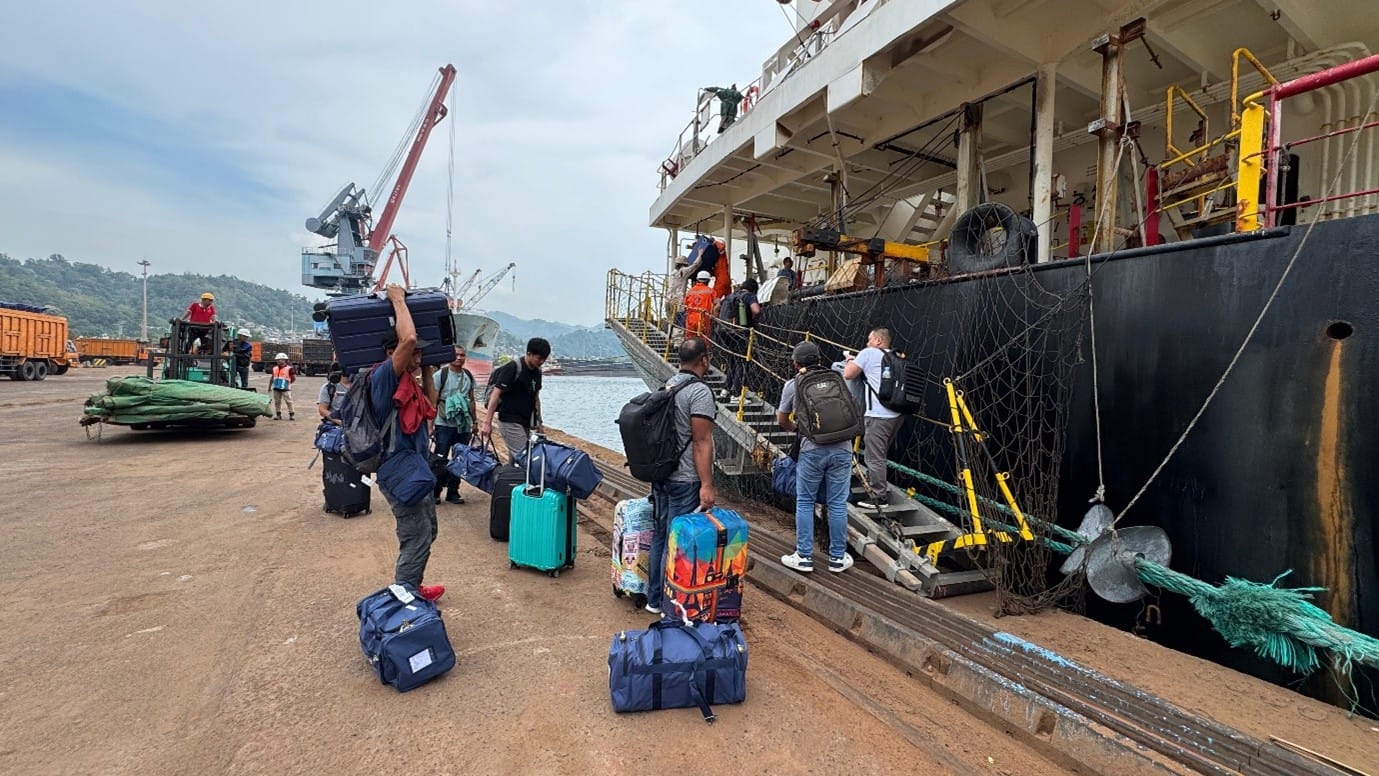 Optimizing Maritime Operations with New Year Crew Changes - Indonesia Trusted Ship Agency