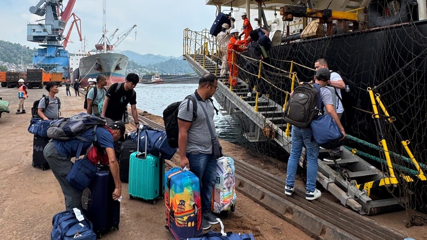 Crew Change in Crisis: Overcoming Travel, Safety & Logistics Challenges ...